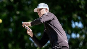 Rasmus Saukkoriipi Wins 2025 DGPT Rookie of the Year - Innova Disc Golf